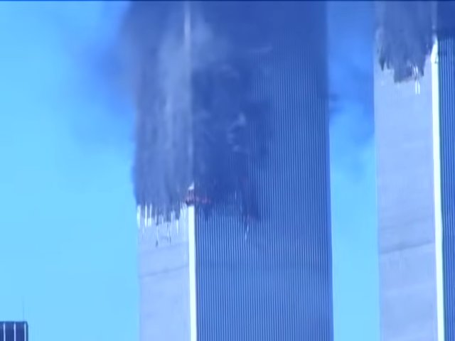 11 settembre 2001, spunta video inedito: angolazione mai vista del crollo